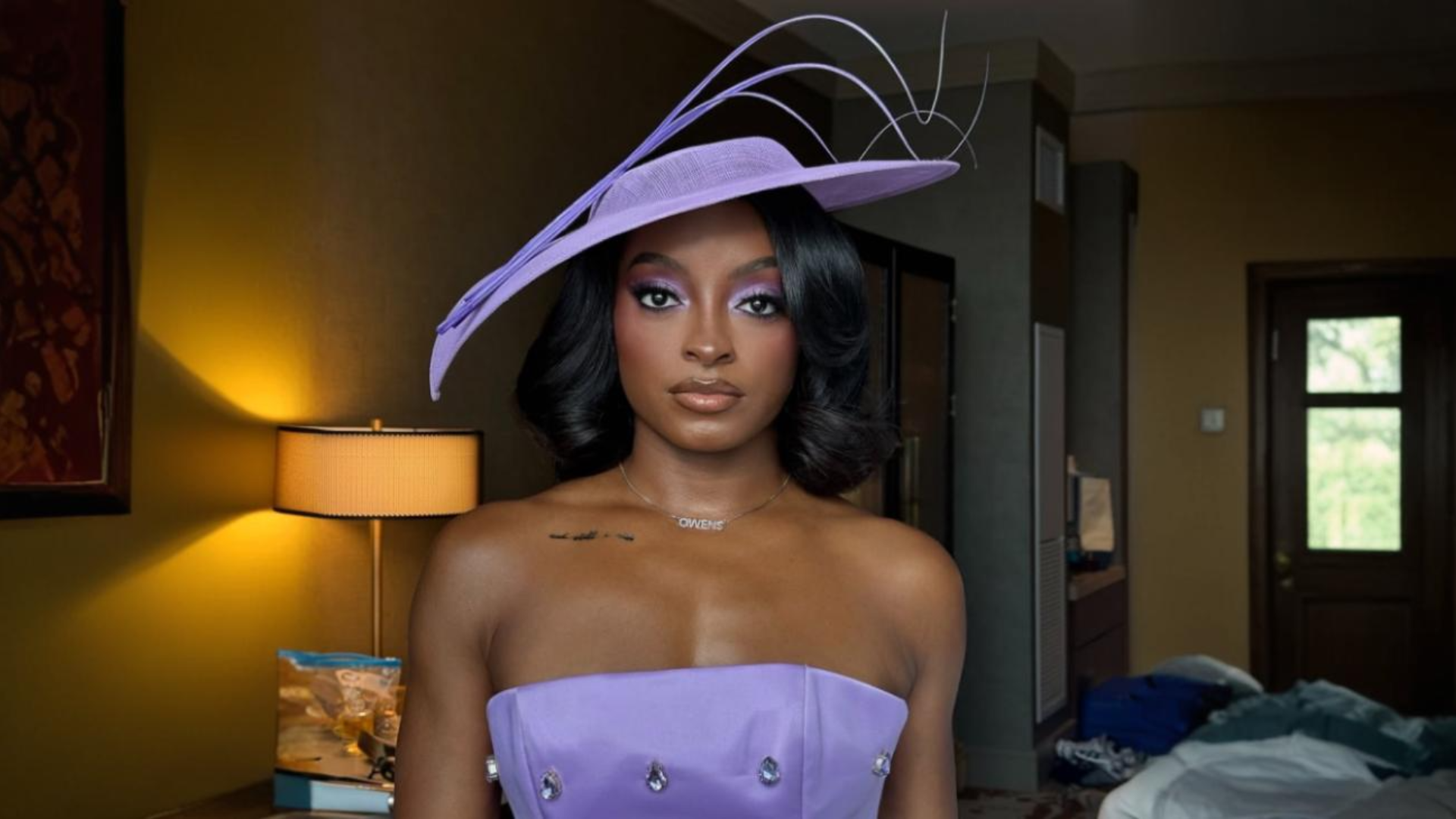 How to Match Your Hat to Your Makeup: Expert Guide – The Hat Girls